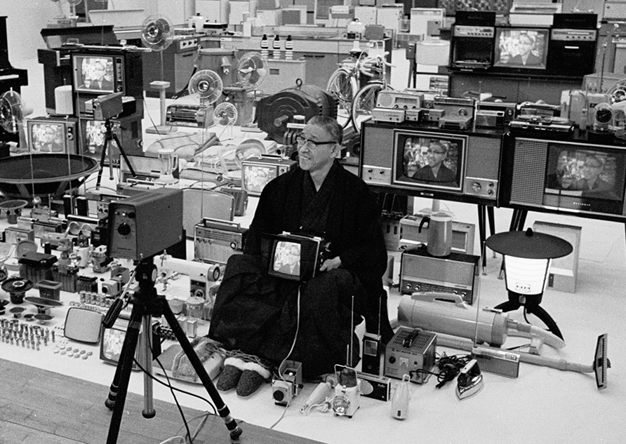 1962 - Corporate History - Panasonic Holdings